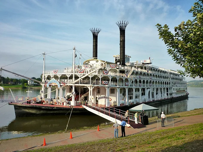 All aboard the time machine! This riverboat's not just a boat, it's a floating slice of history with a side of scenic views.