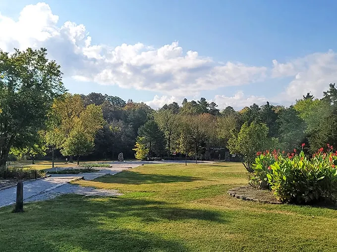 Who said Oklahoma was all plains? This park's got more curves than a country road.