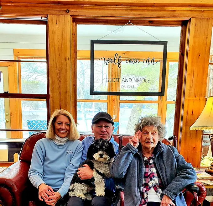 Cozy corner alert! This living room scene is like a Norman Rockwell painting, but with better Wi-Fi.