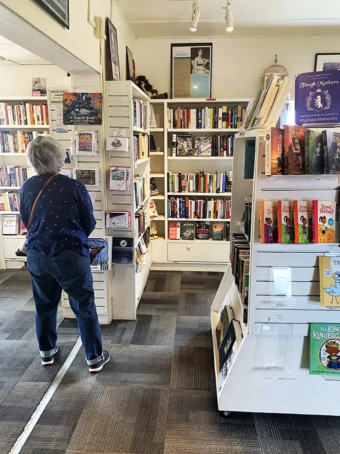 Lost in the stacks or found in a good book? Either way, this browser seems to have hit the jackpot of literary treasures.
