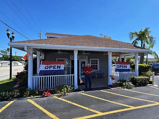 Amish cuisine meets Florida sunshine. It's like your favorite diner got a wholesome makeover – complete with pie that'll make you weak in the knees.