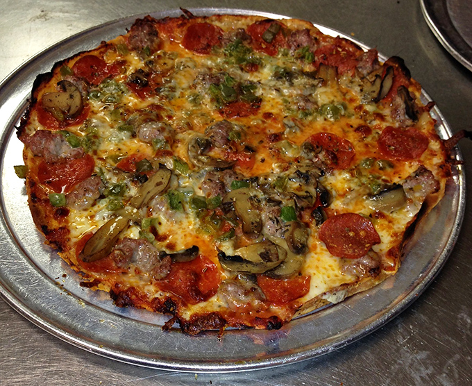 The catch of the day! This anchovy-topped pizza is so fresh, you'll swear you can hear seagulls in the distance.