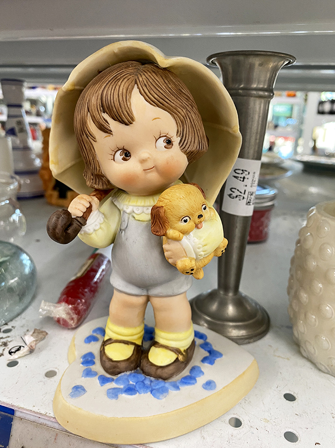 Hello, sailor! These charming figurines look ready to set sail on a whimsical adventure – or perhaps just grace your mantelpiece with a touch of nautical nostalgia.