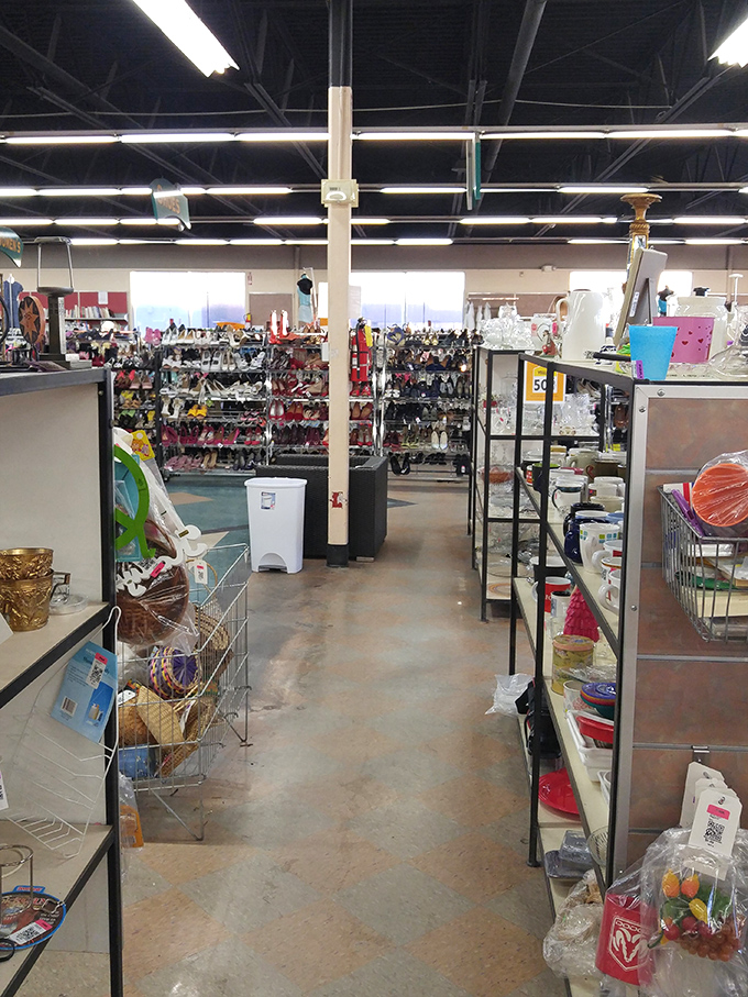Attention, bargain archaeologists! Excavate through layers of knick-knacks and doodads to unearth your next conversation piece.