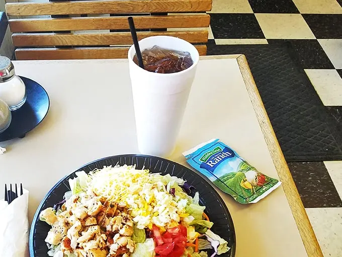 Sip, savor, repeat! This sweet tea is like a cool breeze on a hot Oklahoma day – refreshing and oh-so-Southern.