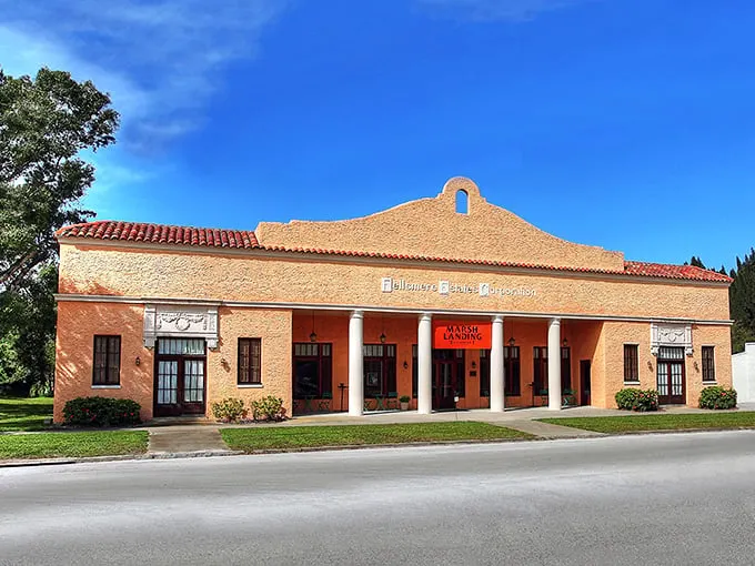 History served with a side of hospitality. This former bank now deals in comfort food currency – and the returns are delicious!
