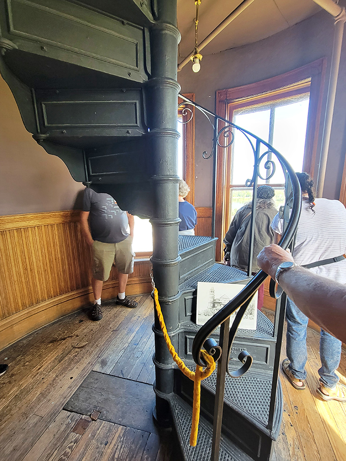 History in action! These visitors are getting a taste of Victorian life. No smartphones here – just good old-fashioned 'oohs' and 'aahs.