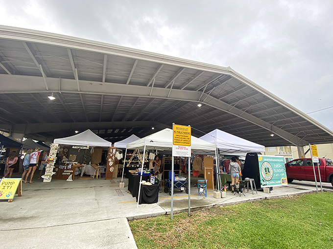Sunday funday alert! Aloha Home Market is where hipsters meet hula dancers, and everyone leaves with a reusable tote full of joy.