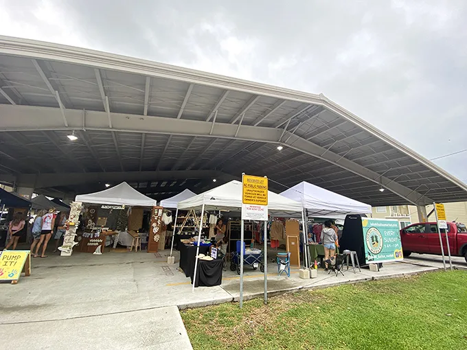 Sunday funday alert! Aloha Home Market is where hipsters meet hula dancers, and everyone leaves with a reusable tote full of joy.