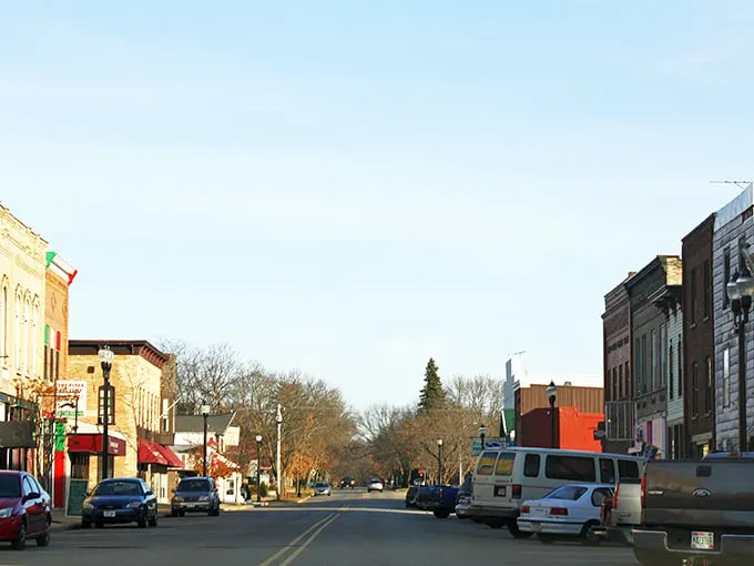 Princeton: Where every day feels like a treasure hunt. This street has more antiques than your grandma's living room – and twice the charm!