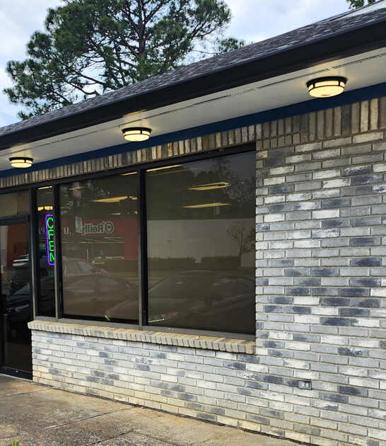 unassuming donut shop arkansas ftr