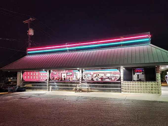 Mel's Diner: Where retro charm meets modern appetite. This Lafayette landmark serves up nostalgia with a side of crispy hash browns.