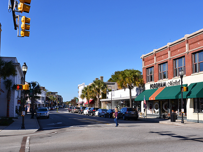 Step into Beaufort's time capsule, where Luther's Pharmacy dispenses nostalgia alongside prescriptions. Small-town charm, big-time character! 