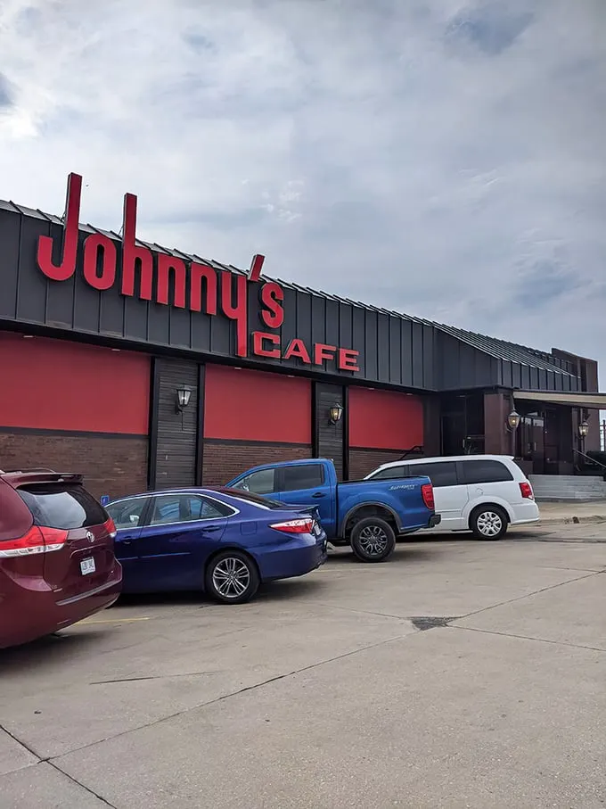 A neon beacon in the night, Johnny's Cafe stands ready to satisfy your carnivorous cravings. This isn't just dinner; it's a pilgrimage for prime rib devotees.