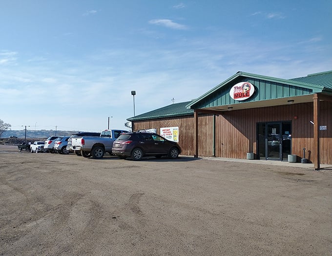 Welcome to The Smoking Mule, where the exterior might not win beauty contests, but the flavors inside are pageant-worthy. This unassuming spot is proof that you can't judge a restaurant by its siding.