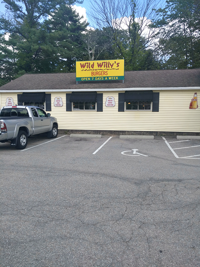 Welcome to burger paradise! Wild Willy's stands proud against the New Hampshire sky, promising a feast fit for a cowboy – or anyone with taste buds.