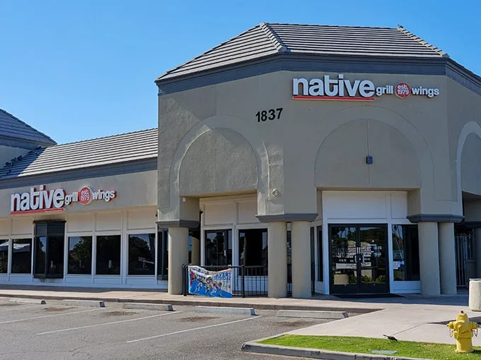 Welcome to wing paradise! Native Grill & Wings stands proud, like a beacon of flavor in the Arizona desert.