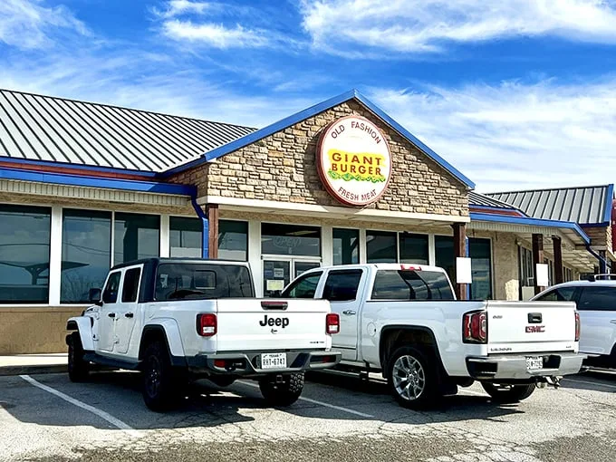 Welcome to burger paradise! Giant Burger's exterior promises big flavors and even bigger portions, like a beacon of hope for hungry travelers.