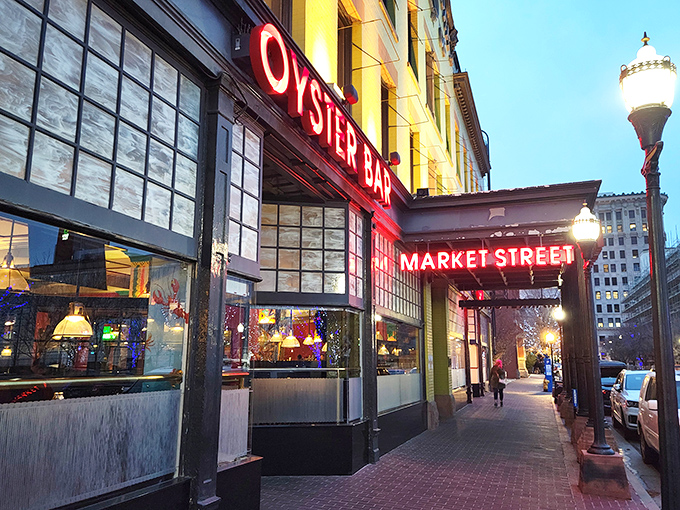 A beacon of seafood salvation in the desert! Market Street Grill's neon sign promises oceanic delights that would make Poseidon himself salivate.