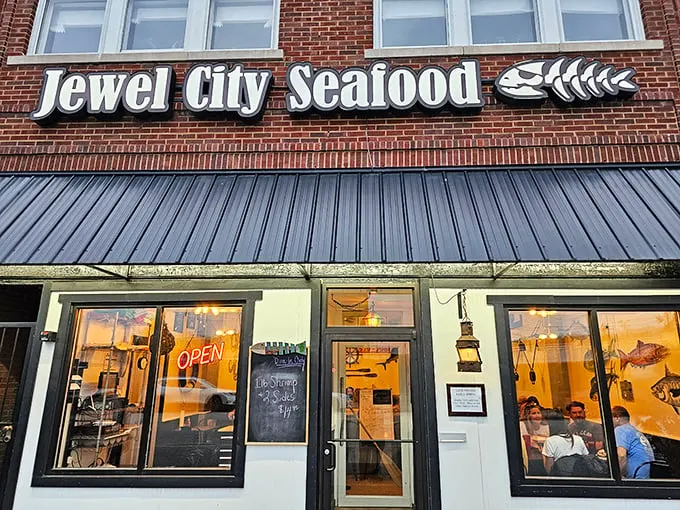 A beacon of seafood delight! Jewel City Seafood's inviting storefront promises a treasure trove of oceanic flavors, right in the heart of Huntington.