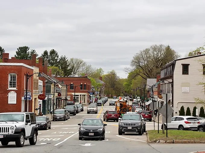 Concord's Main Street: Where history meets modernity in a charming dance. Imagine Paul Revere riding through, stopping for a latte and some Instagram-worthy shots.