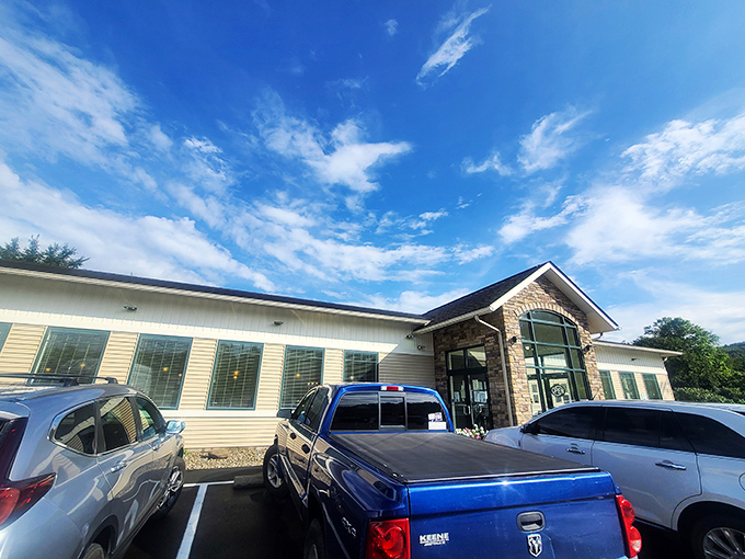 Welcome to Bingham's, where comfort food gets a standing ovation! This unassuming exterior hides a treasure trove of homestyle delights that'll make your taste buds do a happy dance.