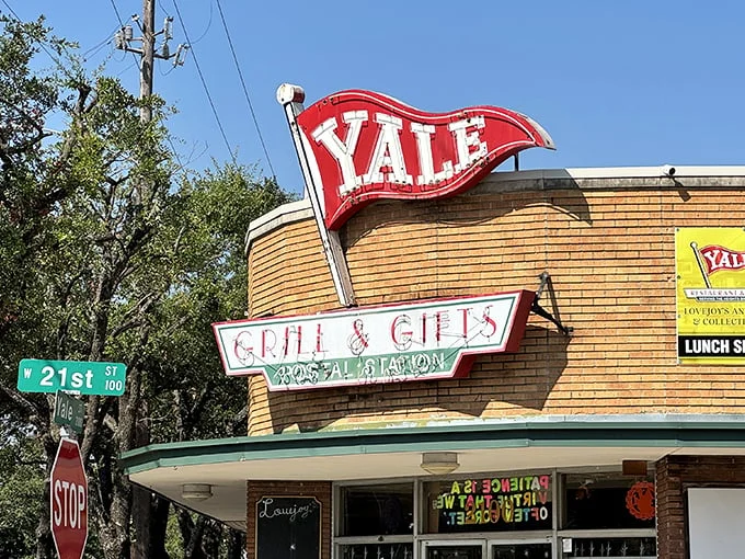 Step back in time! Yale Street Grill's exterior is a charming blend of retro Americana and Houston heart, complete with a waving flag that screams "Come on in, y'all!"