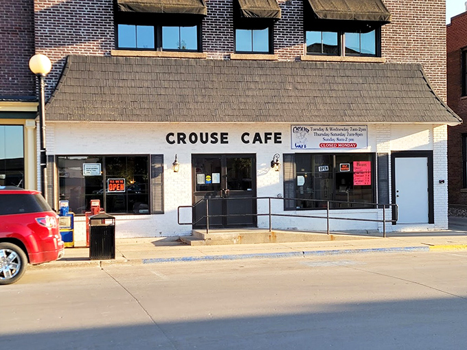 A slice of Americana, served fresh daily! Crouse Café's unassuming exterior belies the culinary treasures within. Small-town charm, big-time flavor.