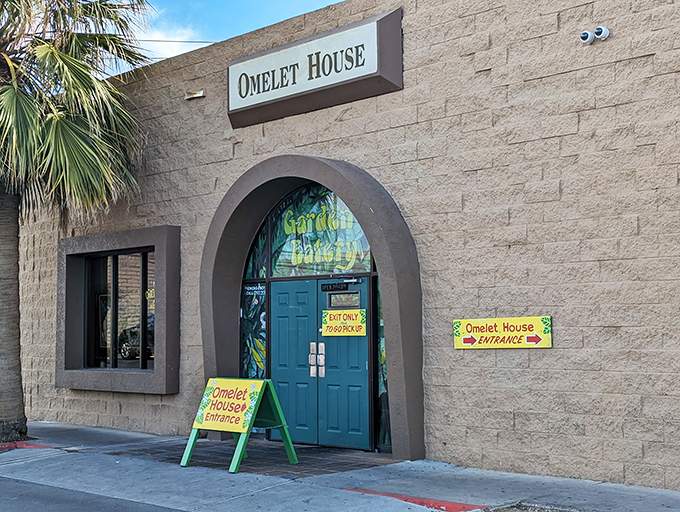 Welcome to egg paradise! The Omelet House Mall beckons with its no-frills charm, promising a feast that'll make your taste buds do a happy dance. 