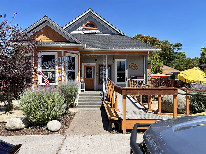 "Gritz Café: Where Southern comfort meets Nevada charm." This unassuming storefront holds culinary treasures that'll make your taste buds do a happy dance.