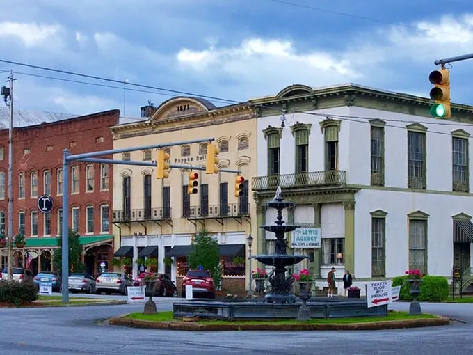 Stroll down memory lane! Eufaula's main street is like a time capsule, where Southern charm meets small-town Americana. It's Mayberry with a dash of Savannah.
