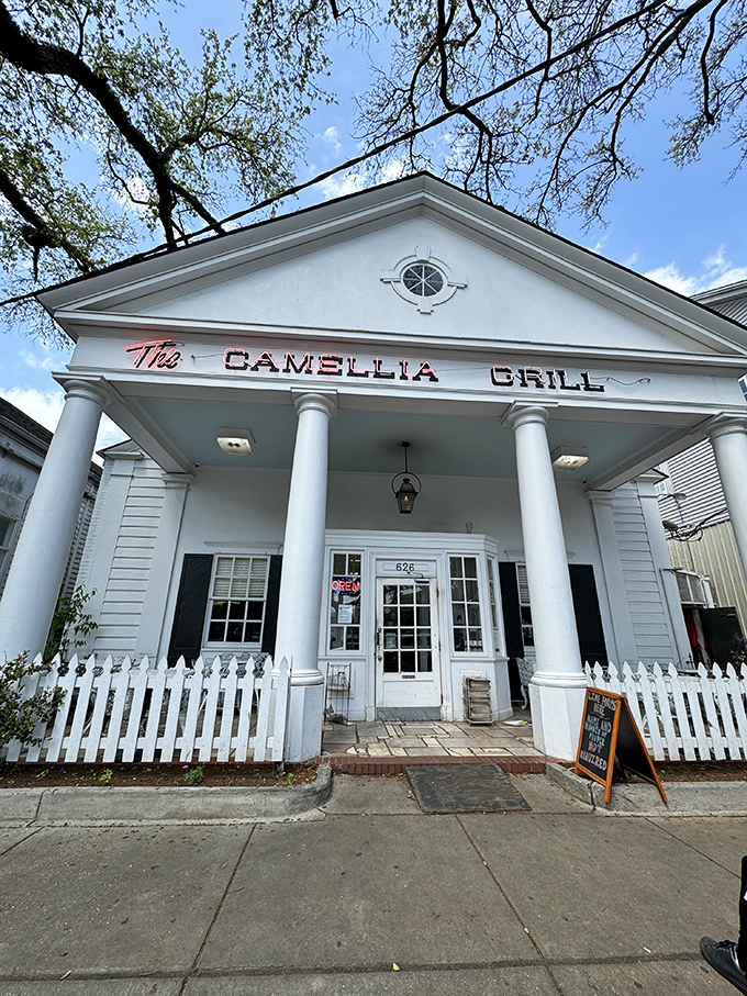 A Southern belle in restaurant form! Camellia Grill's white columns and picket fence are like a warm hug from your favorite aunt.