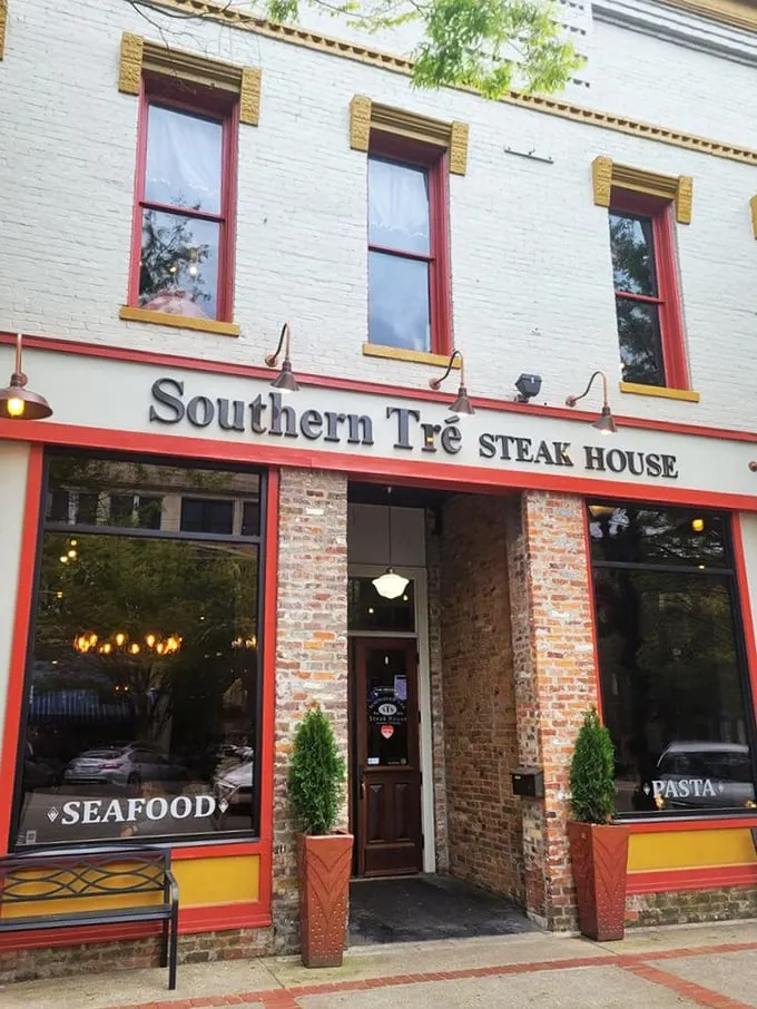 A brick-and-mortar invitation to carnivorous bliss! Southern Tré's facade promises a steak experience that'll make your taste buds do a happy dance.