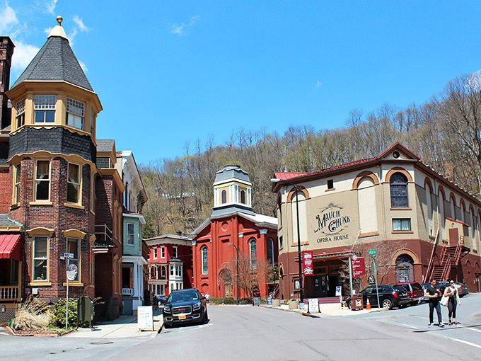 Broadway's red-brick splendor isn't just architectural eye candy—it's a time portal where Victorian charm meets small-town hospitality in perfect harmony.
