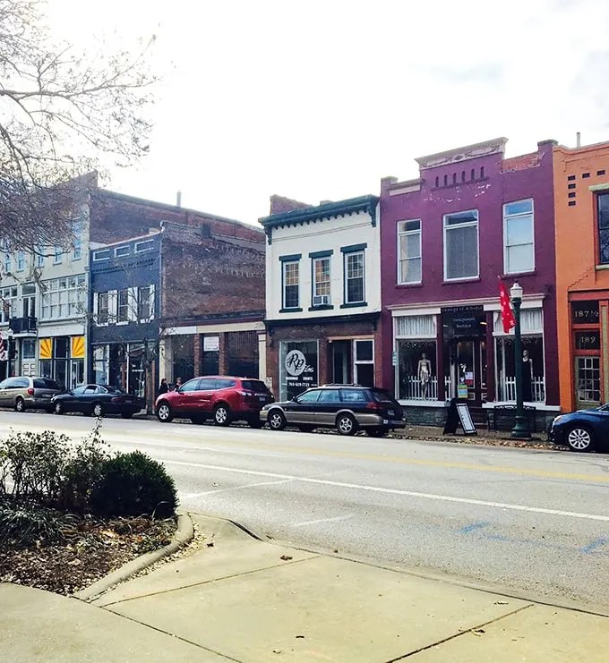 Step into a Norman Rockwell painting come to life! Marietta's charming streets, adorned with vibrant flowers and historic buildings, invite you to slow down and savor small-town America.