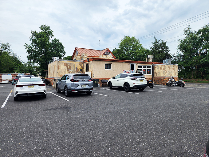 The unassuming exterior of Golden Nugget Tavern stands like a culinary speakeasy—no fancy frills, just the promise of legendary wings waiting inside.