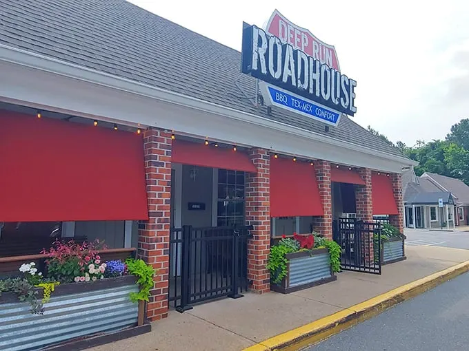 A BBQ beacon in the heart of St. Louis! Pappy's exterior promises smoky delights within, with its inviting facade.