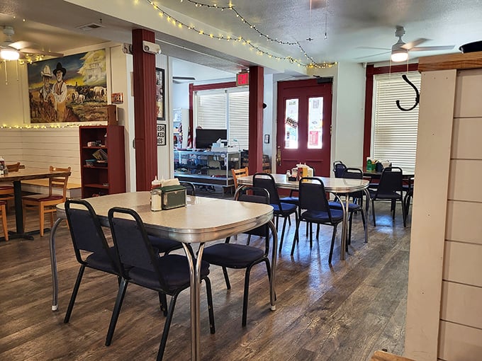 Diner dreams: Pull up a chair in this cozy dining room, where every table feels like the best seat in the house.