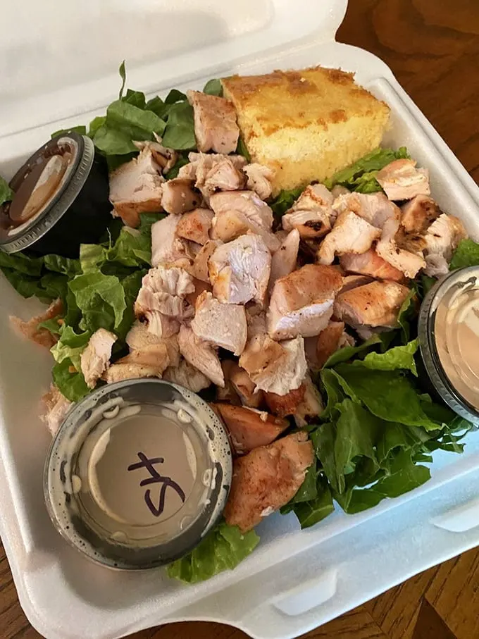 Even the salads at Archie's get the royal treatment. Proof that "eating light" and "barbecue joint" can happily coexist in the same sentence.