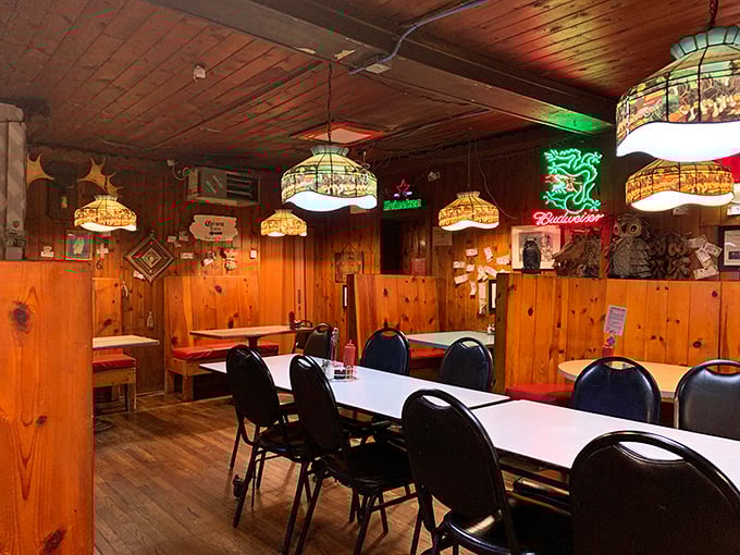 Welcome to the coziest dining room this side of the Rio Grande. Those lamps are giving me serious "I Dream of Jeannie" vibes!