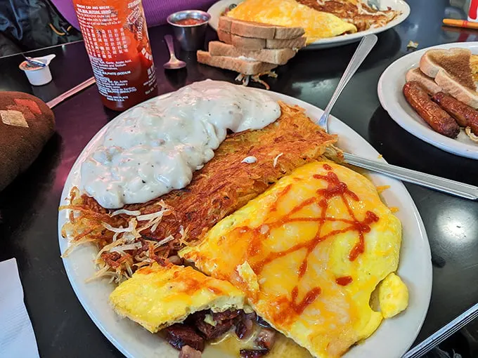 This isn't just breakfast, it's an edible work of art. Van Gogh would've painted this if he'd been more into eggs than sunflowers.