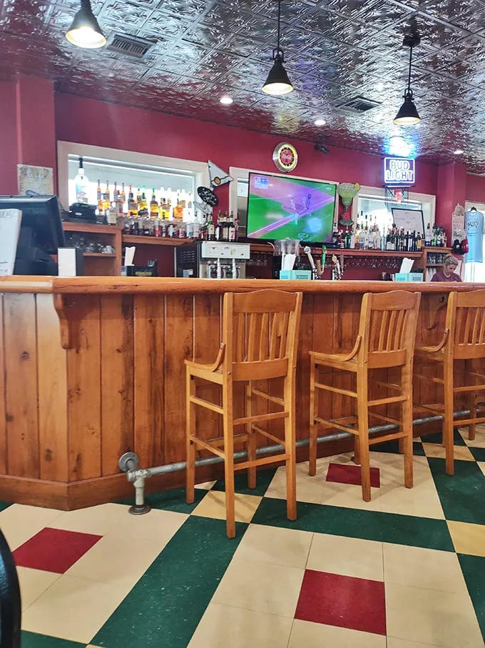 Pull up a stool and stay awhile! This bar is where stories are shared, friendships are forged, and seafood dreams come true.