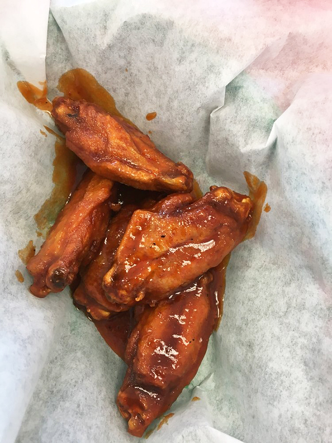BBQ wings with a honey twist – because sometimes sweet and smoky need to have a little party together.