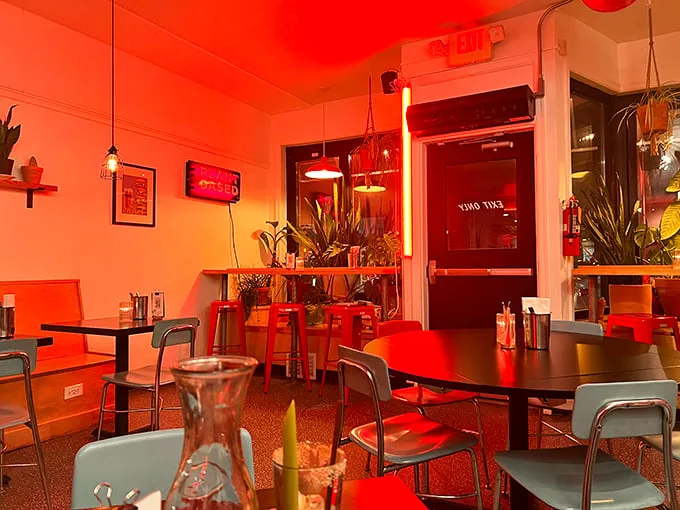 Red-hot ambiance alert! This cozy corner is perfect for intimate burger dates or solo adventures in taste bud nirvana. Either way, you're in for a treat.