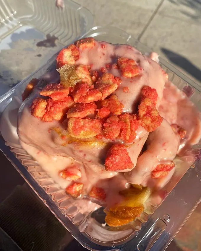 Strawberry Crumb Cinnamon Bun: It's like spring decided to cuddle up with autumn. A flavor romance for the ages!
