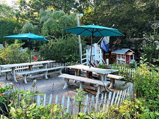 Pull up a chair and stay awhile! These outdoor tables are perfect for a literary picnic. BYO tea and crumpets for the full experience.
