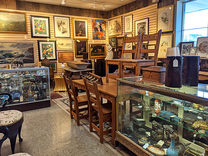 Gallery goals achieved! From landscapes to portraits, this wall of art offers a feast for the eyes and imagination.