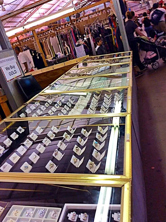 Bling bonanza! This jewelry case is a goldmine of vintage baubles and modern trinkets waiting to accessorize your life.