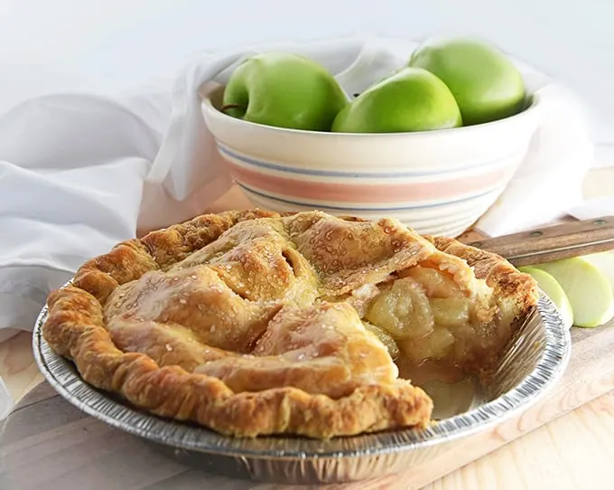 An apple pie a day keeps the doctor… impressed with your good taste. This golden beauty is a true American classic.