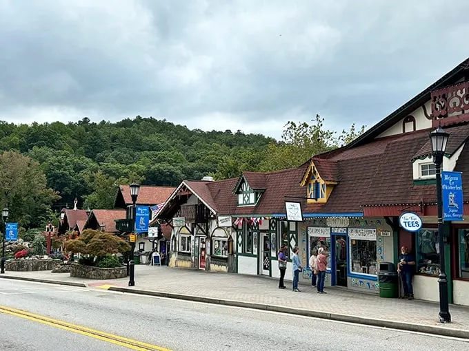 From castles to cobblestones: Helen's Bavarian-inspired downtown is the perfect complement to your royal adventure at Uhuburg.